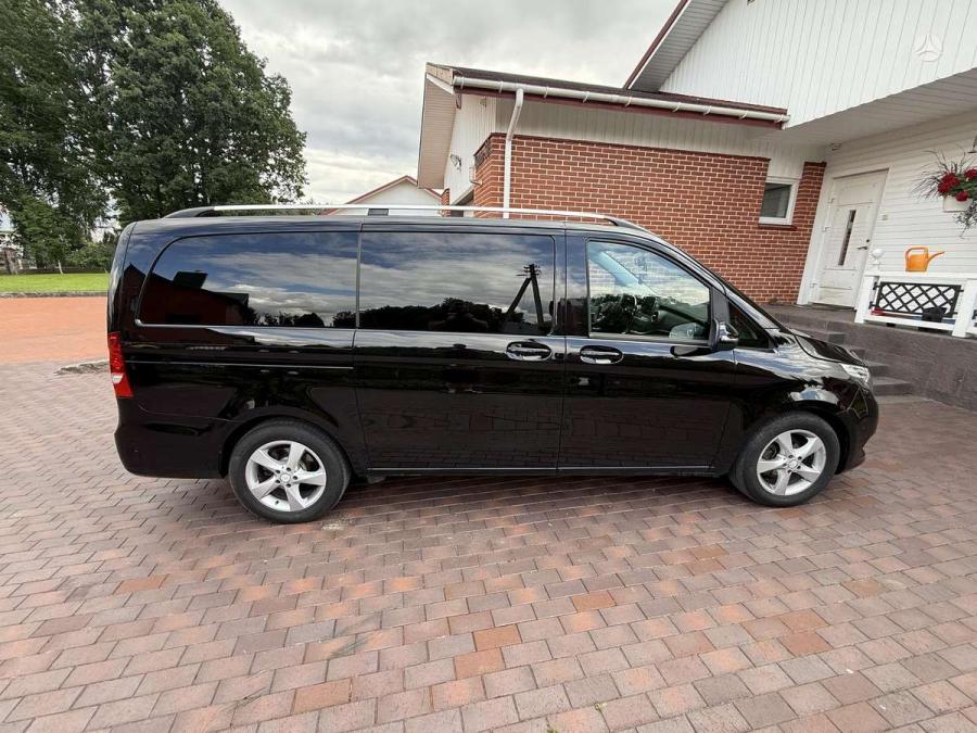 Black Mercedes-Benz Vito V220 2017 in Pasvalys, with an engine capacity of 2.14 L and mileage of 122 thousand km for 27800 €, photo 6 on AUTOMOTO.COM.LV