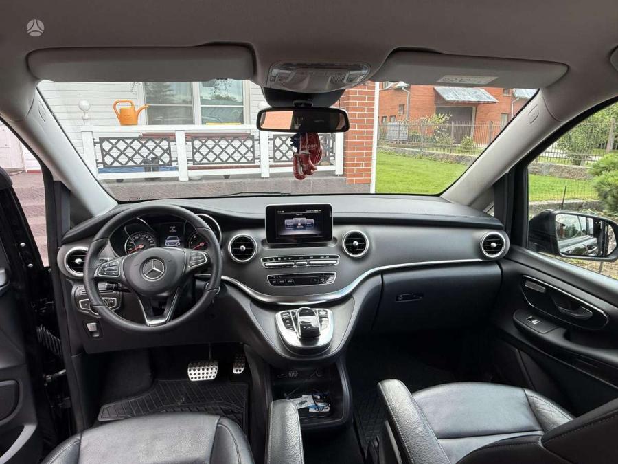 Black Mercedes-Benz Vito V220 2017 in Pasvalys, with an engine capacity of 2.14 L and mileage of 122 thousand km for 27800 €, photo 13 on AUTOMOTO.COM.LV
