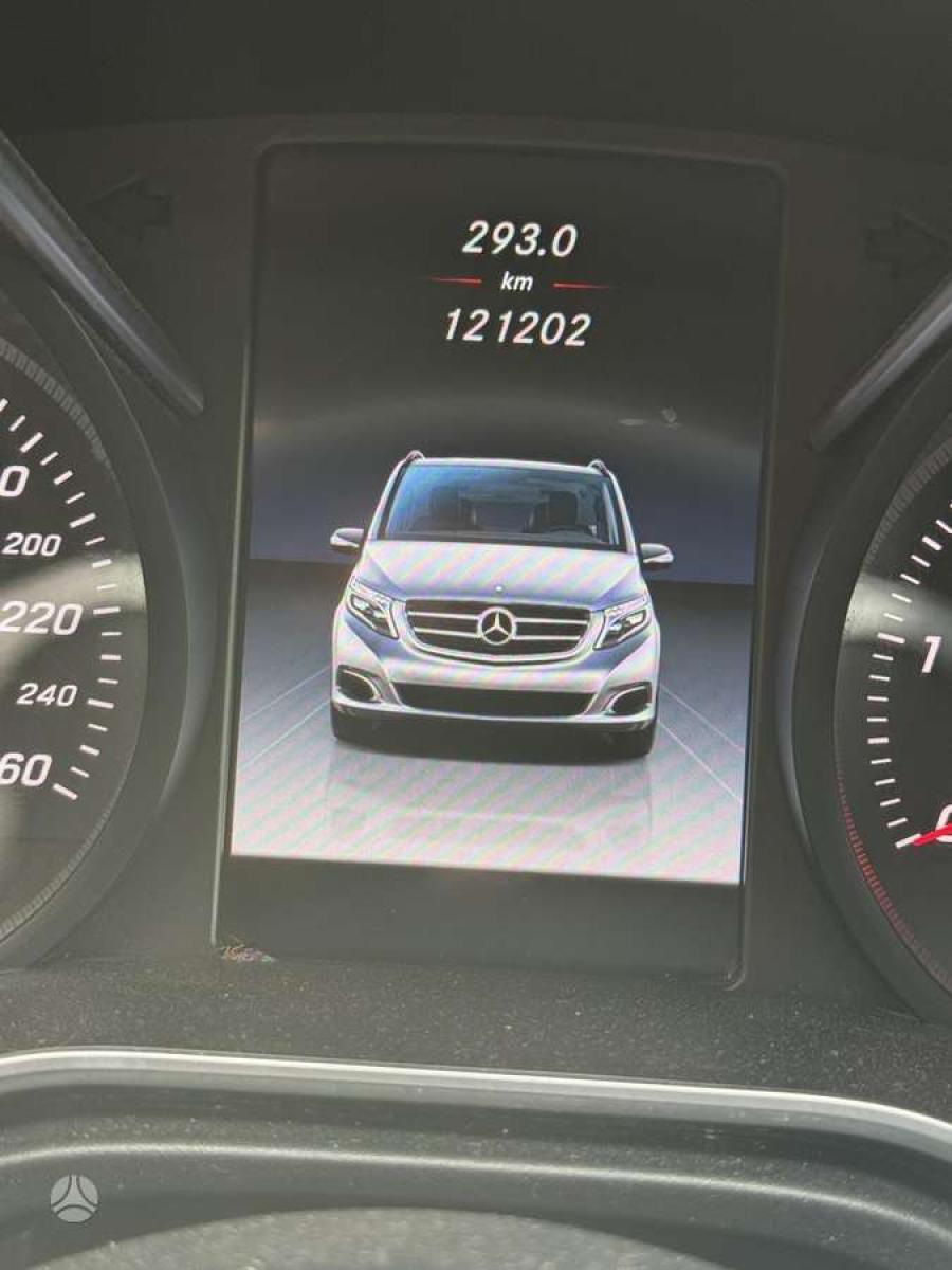 Black Mercedes-Benz Vito V220 2017 in Pasvalys, with an engine capacity of 2.14 L and mileage of 122 thousand km for 27800 €, photo 16 on AUTOMOTO.COM.LV