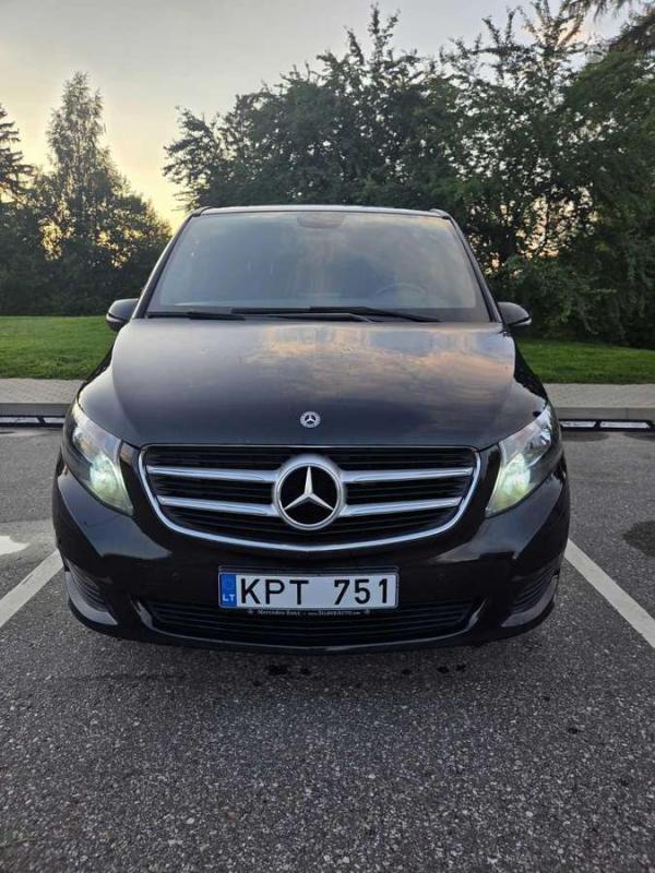 Черный Мерседес Vito V220 2018 в Вильнюс, объемом двигателя 2.14 л и пробегом 100 тыс. км за 34900 €, фото 1 на AUTOMOTO.COM.LV