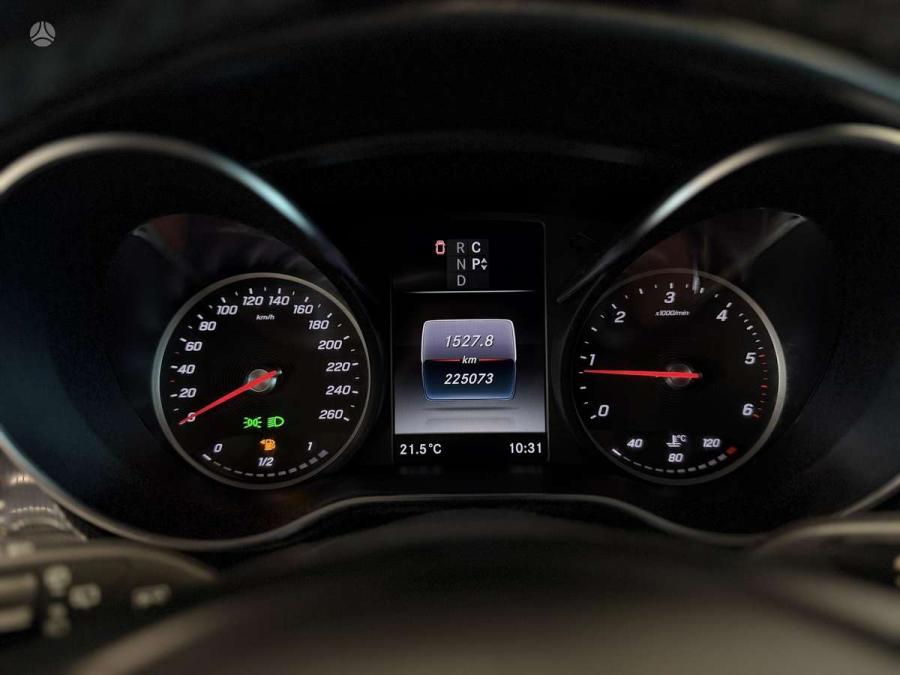 Melns Mercedes-Benz Vito V220 2020 Klaipėda, ar dzinēja tilpumu 1.95 L un nobraukumu 225 tūkst. km par 34950 €, foto 27 vietnē AUTOMOTO.COM.LV