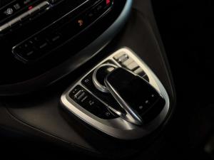 Melns Mercedes-Benz Vito V220 2020 Klaipėda, ar dzinēja tilpumu 1.95 L un nobraukumu 225 tūkst. km par 34950 €, foto 28 vietnē AUTOMOTO.COM.LV