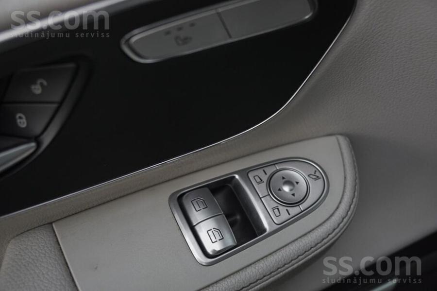 Melns Mercedes-Benz Vito V220 2015 Rīga, ar dzinēja tilpumu 2.20 L un nobraukumu 367 tūkst. km par 20990 €, foto 18 vietnē AUTOMOTO.COM.LV