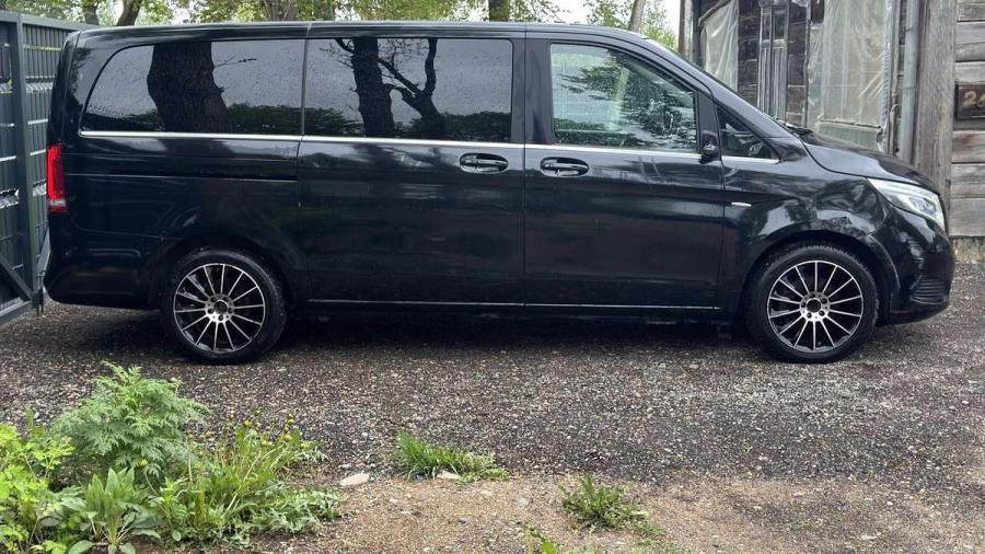 Melns Mercedes-Benz Vito V220 2015 Jonava, ar dzinēja tilpumu 2.14 L un nobraukumu 300 tūkst. km par 12600 €, foto 9 vietnē AUTOMOTO.COM.LV