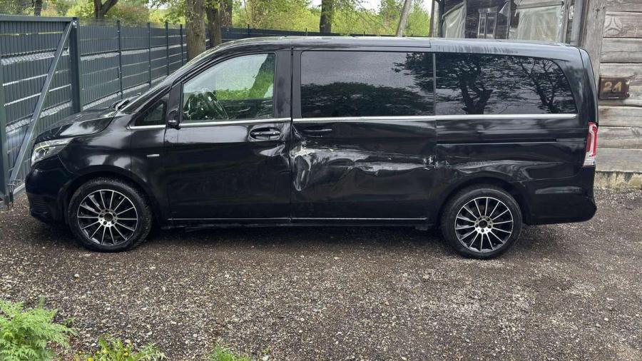 Черный Мерседес Vito V220 2015 в Ионава, объемом двигателя 2.14 л и пробегом 310 тыс. км за 12500 €, фото 8 на AUTOMOTO.COM.LV