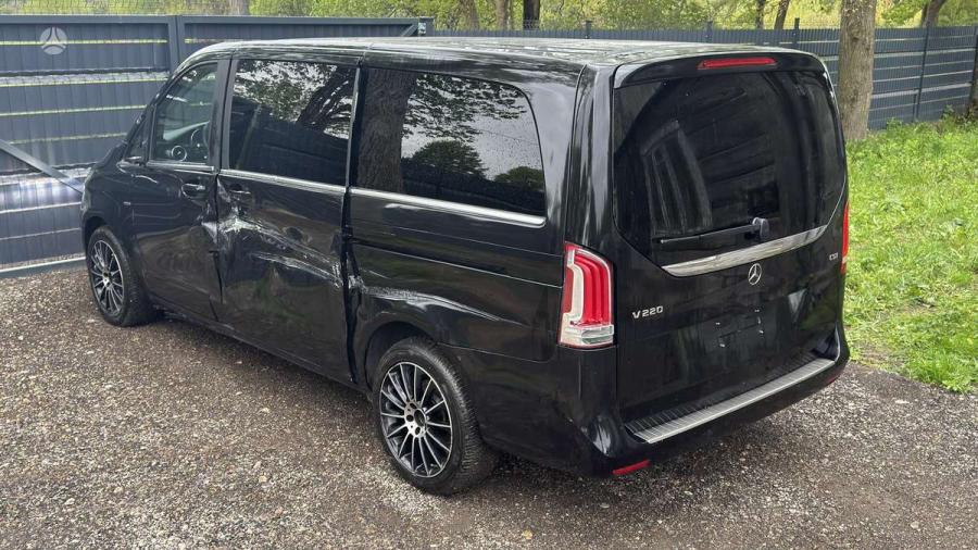 Черный Мерседес Vito V220 2015 в Ионава, объемом двигателя 2.14 л и пробегом 310 тыс. км за 12500 €, фото 9 на AUTOMOTO.COM.LV