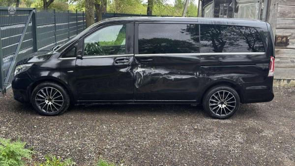 Black Mercedes-Benz Vito V220 2015 in Jonava, with an engine capacity of 2.14 L and mileage of 310 thousand km for 12500 €, photo 8 on AUTOMOTO.COM.LV
