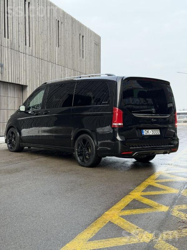 Black Mercedes-Benz Vito V220 2016 in Riga, with an engine capacity of 2.20 L and mileage of 129 thousand km for 42000 €, photo 4 on AUTOMOTO.COM.LV