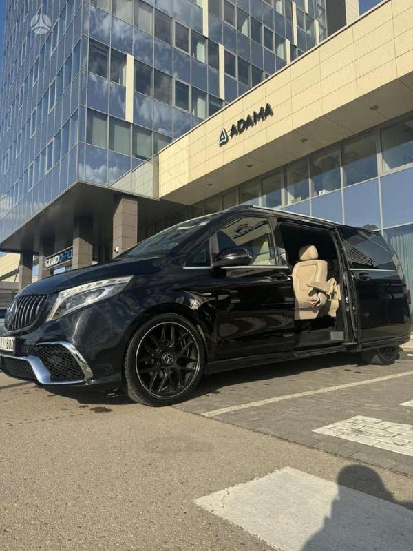 Melns Mercedes-Benz Vito V220 2016 Viļņa, ar dzinēja tilpumu 2.14 L un nobraukumu 223 tūkst. km par 36500 €, foto 2 vietnē AUTOMOTO.COM.LV