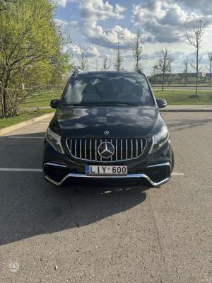 Black Mercedes-Benz Vito V220 2016 in Vilnius, with an engine capacity of 2.14 L and mileage of 223 thousand km for 36500 €, photo 4 on AUTOMOTO.COM.LV