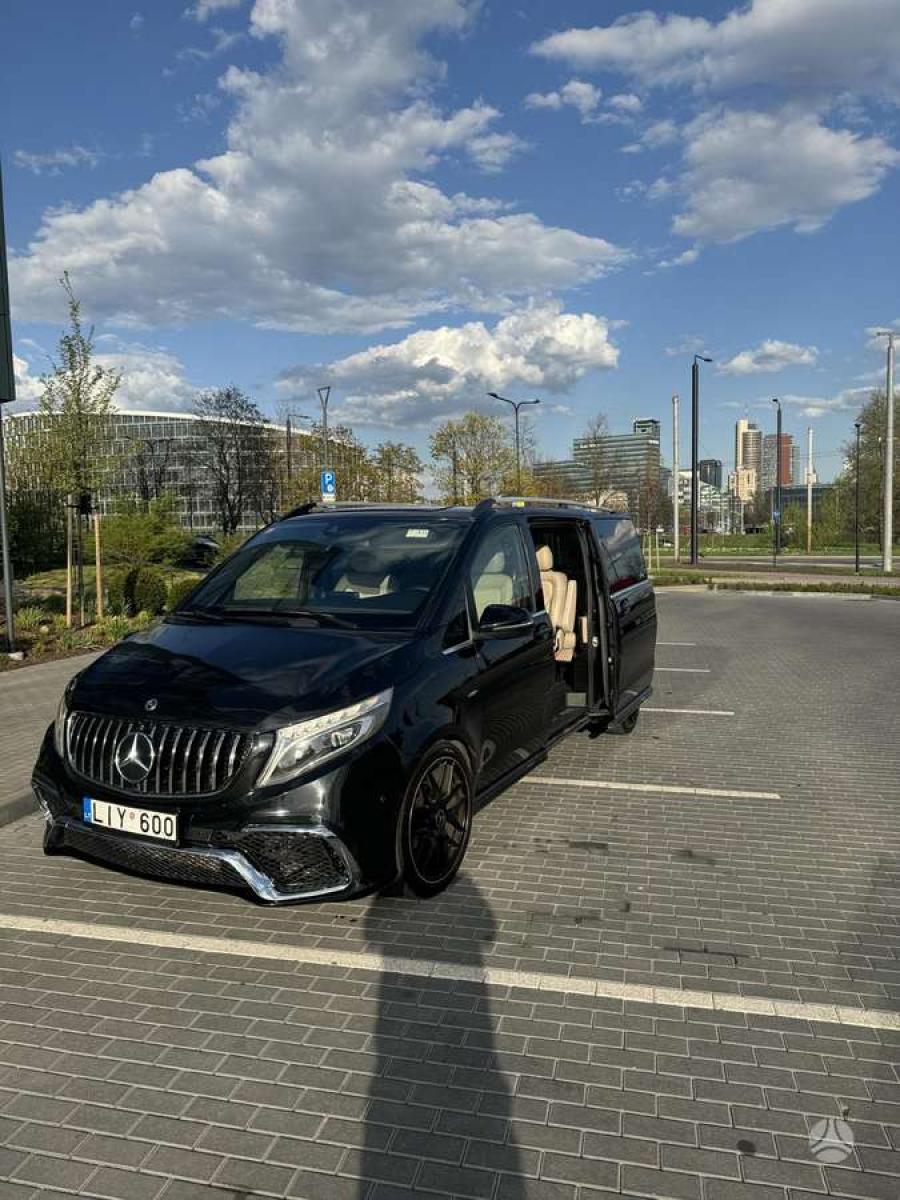 Black Mercedes-Benz Vito V220 2016 in Vilnius, with an engine capacity of 2.14 L and mileage of 223 thousand km for 36500 €, photo 20 on AUTOMOTO.COM.LV