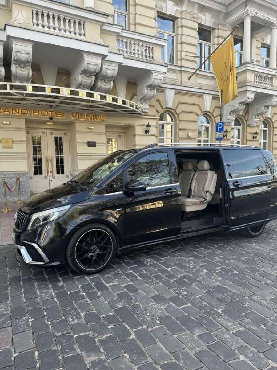 Black Mercedes-Benz Vito V220 2016 in Vilnius, with an engine capacity of 2.14 L and mileage of 223 thousand km for 36500 €, photo 22 on AUTOMOTO.COM.LV