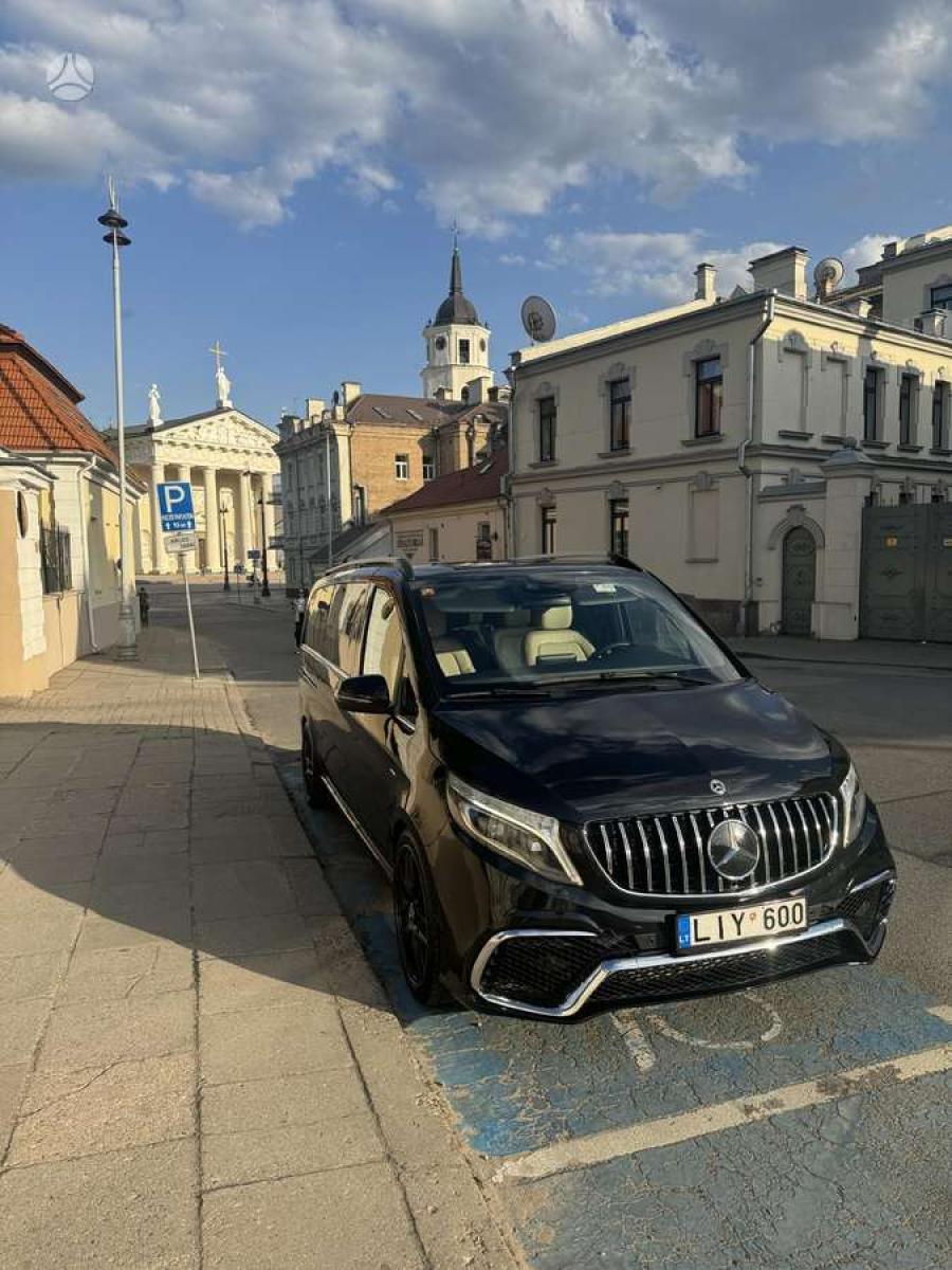 Black Mercedes-Benz Vito V220 2016 in Vilnius, with an engine capacity of 2.14 L and mileage of 223 thousand km for 36500 €, photo 24 on AUTOMOTO.COM.LV