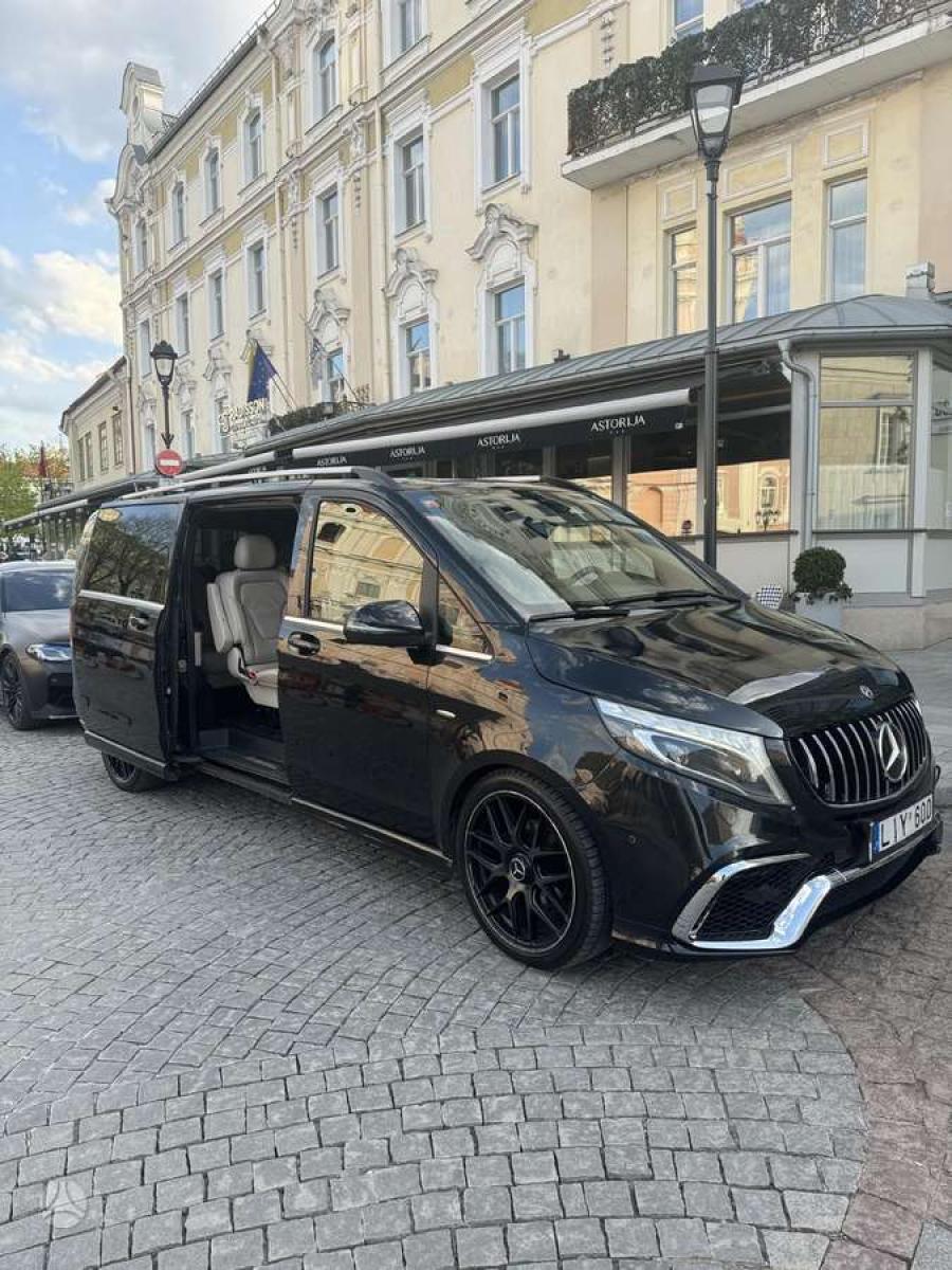 Black Mercedes-Benz Vito V220 2016 in Vilnius, with an engine capacity of 2.14 L and mileage of 223 thousand km for 36500 €, photo 27 on AUTOMOTO.COM.LV