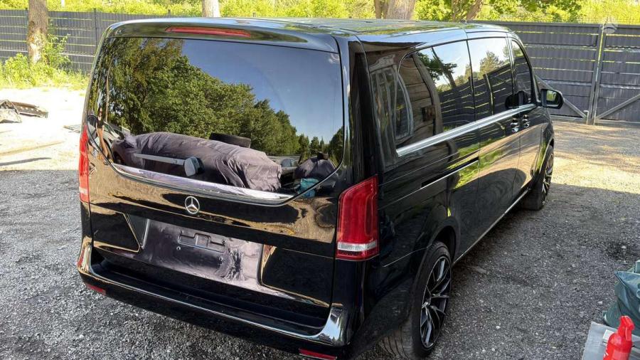 Черный Мерседес Vito V220 2016 в Ионава, объемом двигателя 2.14 л и пробегом 500 тыс. км за 13500 €, фото 6 на AUTOMOTO.COM.LV