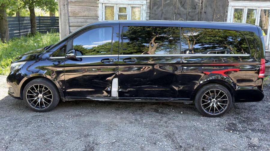 Melns Mercedes-Benz Vito V220 2016 Jonava, ar dzinēja tilpumu 2.14 L un nobraukumu 500 tūkst. km par 12800 €, foto 5 vietnē AUTOMOTO.COM.LV