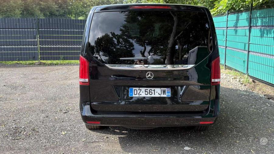 Black Mercedes-Benz Vito V220 2016 in Jonava, with an engine capacity of 2.14 L and mileage of 500 thousand km for 12300 €, photo 11 on AUTOMOTO.COM.LV