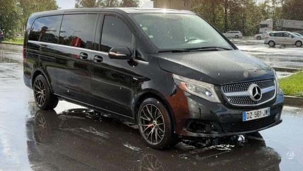 Black Mercedes-Benz Vito V220 2016 in Jonava, with an engine capacity of 2.14 L and mileage of 320 thousand km for 14700 €, photo 1 on AUTOMOTO.COM.LV