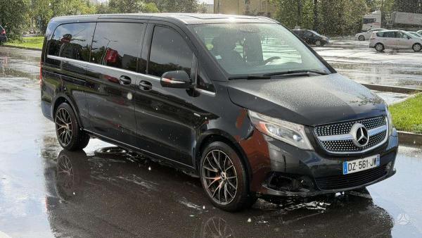 Black Mercedes-Benz Vito V220 2016 in Jonava, with an engine capacity of 2.14 L and mileage of 320 thousand km for 14700 €, photo 10 on AUTOMOTO.COM.LV