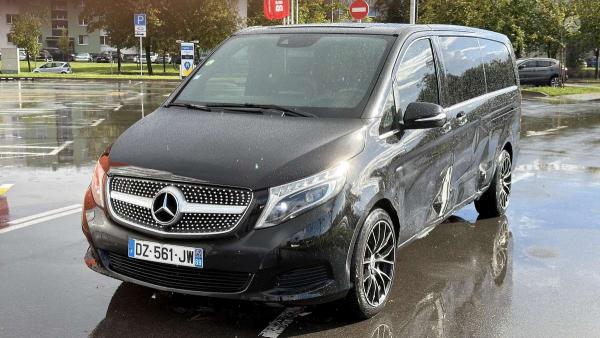 Черный Мерседес Vito V220 2016 в Ионава, объемом двигателя 2.14 л и пробегом 500 тыс. км за 14400 €, фото 3 на AUTOMOTO.COM.LV