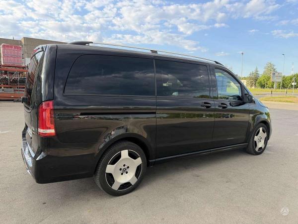 Melns Mercedes-Benz Vito V220 2017 Tauragė, ar dzinēja tilpumu 2.14 L un nobraukumu 157 tūkst. km par 31800 €, foto 6 vietnē AUTOMOTO.COM.LV