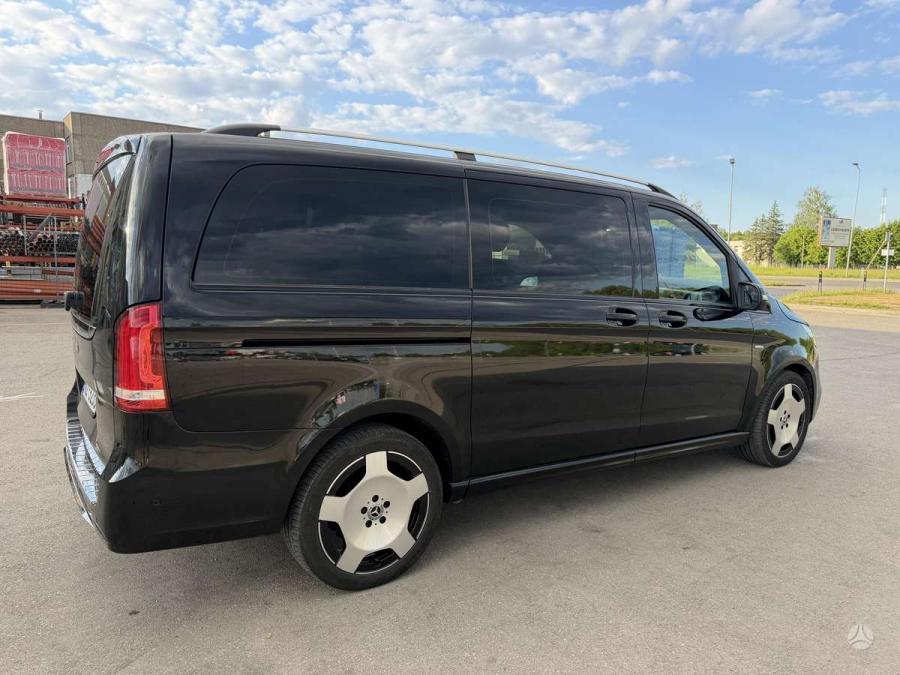 Melns Mercedes-Benz Vito V220 2017 Tauragė, ar dzinēja tilpumu 2.14 L un nobraukumu 157 tūkst. km par 31800 €, foto 7 vietnē AUTOMOTO.COM.LV