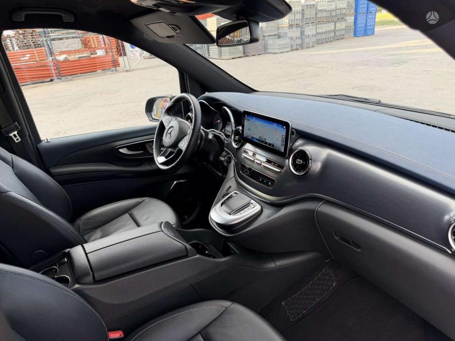 Melns Mercedes-Benz Vito V220 2017 Tauragė, ar dzinēja tilpumu 2.14 L un nobraukumu 157 tūkst. km par 31800 €, foto 23 vietnē AUTOMOTO.COM.LV