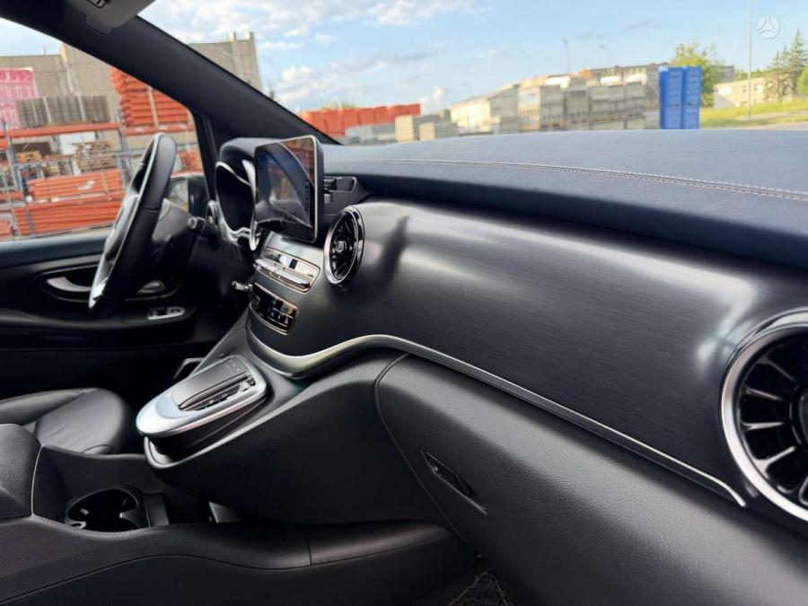 Melns Mercedes-Benz Vito V220 2017 Tauragė, ar dzinēja tilpumu 2.14 L un nobraukumu 157 tūkst. km par 31800 €, foto 27 vietnē AUTOMOTO.COM.LV