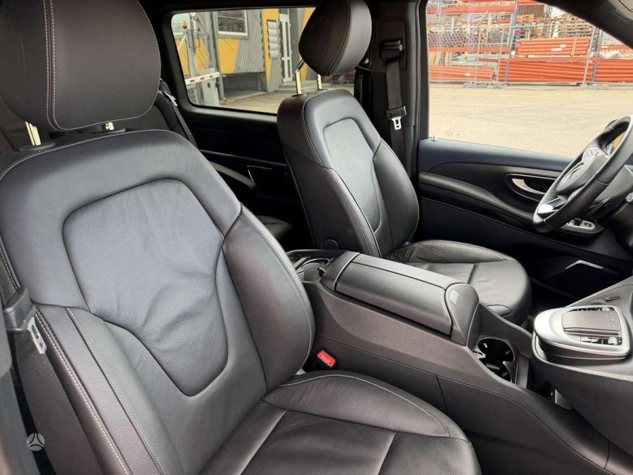 Melns Mercedes-Benz Vito V220 2017 Tauragė, ar dzinēja tilpumu 2.14 L un nobraukumu 157 tūkst. km par 31800 €, foto 30 vietnē AUTOMOTO.COM.LV