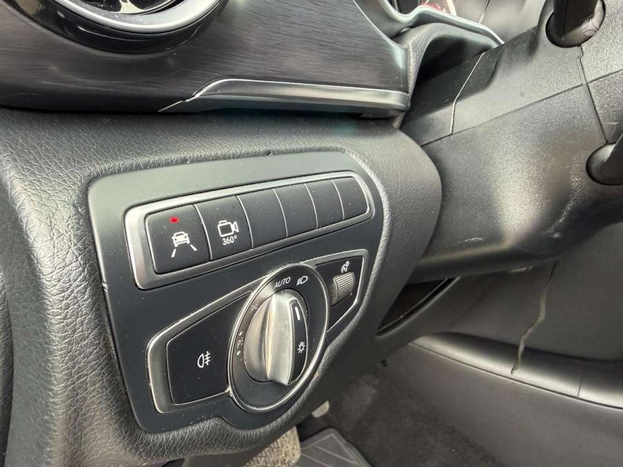 Melns Mercedes-Benz Vito V220 2017 Tauragė, ar dzinēja tilpumu 2.14 L un nobraukumu 157 tūkst. km par 31800 €, foto 31 vietnē AUTOMOTO.COM.LV