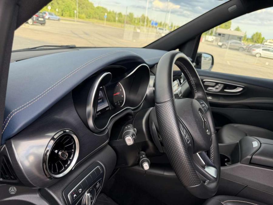 Melns Mercedes-Benz Vito V220 2017 Tauragė, ar dzinēja tilpumu 2.14 L un nobraukumu 157 tūkst. km par 31800 €, foto 35 vietnē AUTOMOTO.COM.LV
