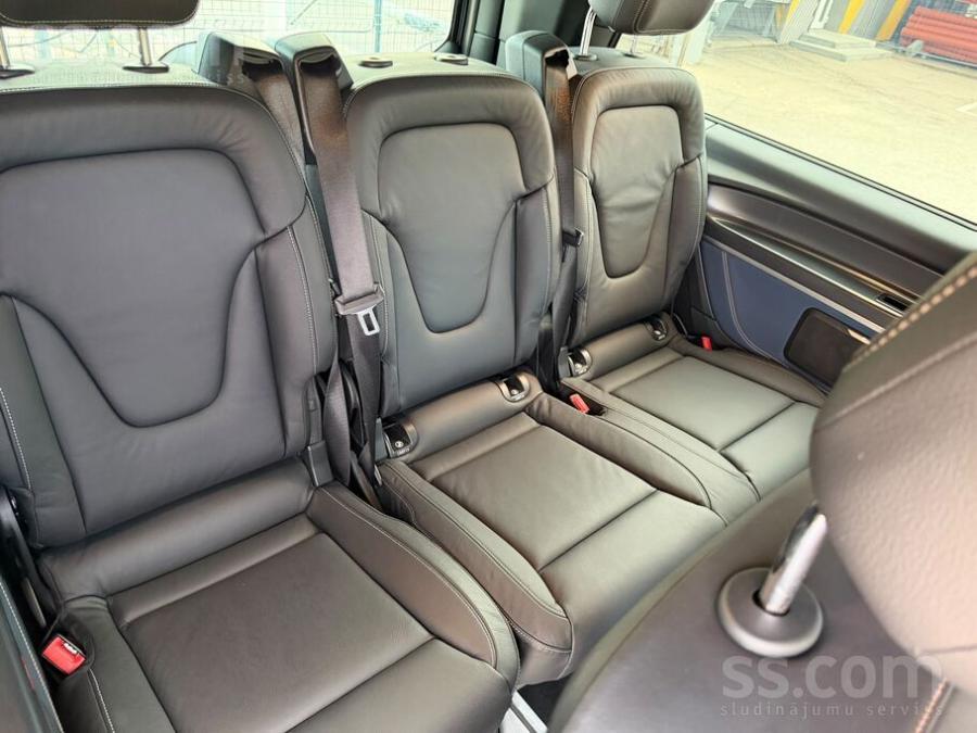 Black Mercedes-Benz Vito V220 2017 in Riga, with an engine capacity of 2.00 L and mileage of 0 thousand km for 32300 €, photo 8 on AUTOMOTO.COM.LV
