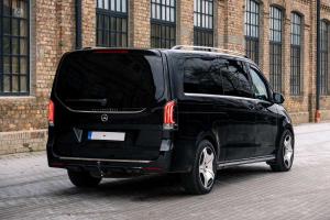 Melns Mercedes-Benz Vito V220 2018 Rīga, ar dzinēja tilpumu 2.14 L un nobraukumu 257 tūkst. km par 47999 €, foto 4 vietnē AUTOMOTO.COM.LV