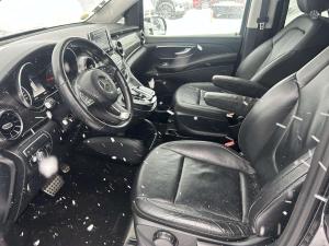 Black Mercedes-Benz Vito V220 2019 in Vilnius, with an engine capacity of 1.95 L and mileage of 325 thousand km for 28435 €, photo 10 on AUTOMOTO.COM.LV