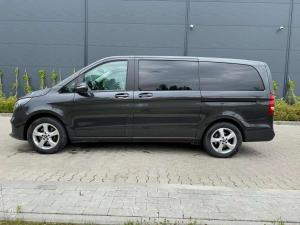 Black Mercedes-Benz Vito V220 2019 in Vilnius, with an engine capacity of 1.95 L and mileage of 327 thousand km for 28435 €, photo 3 on AUTOMOTO.COM.LV