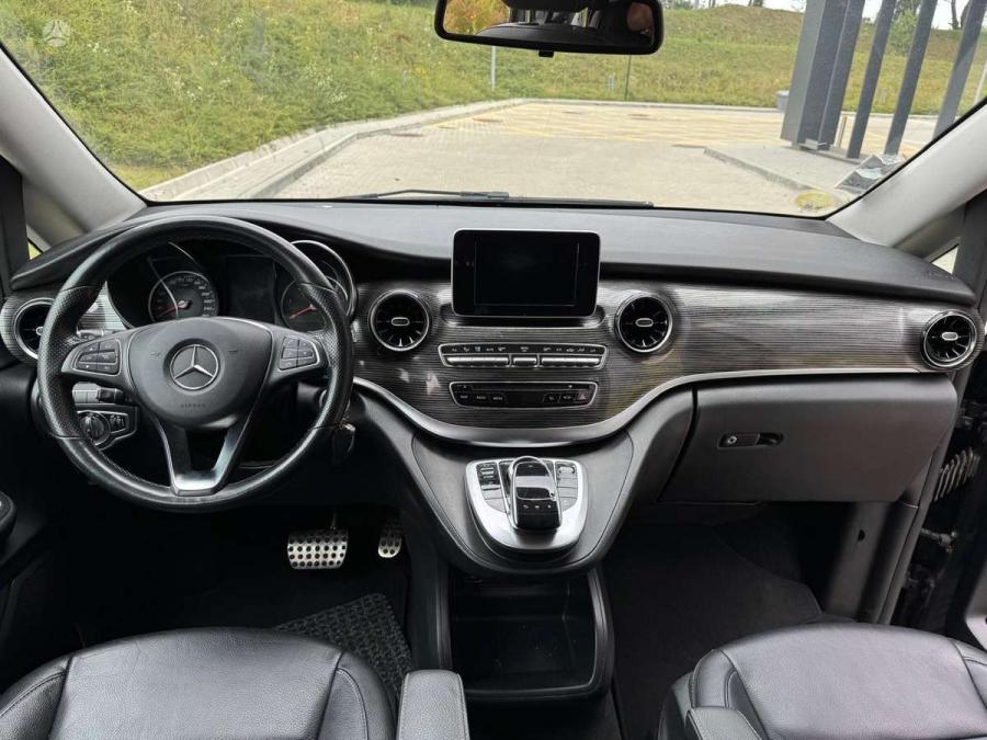 Black Mercedes-Benz Vito V220 2019 in Vilnius, with an engine capacity of 1.95 L and mileage of 327 thousand km for 28435 €, photo 10 on AUTOMOTO.COM.LV