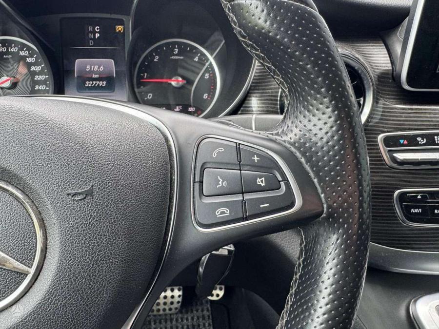 Black Mercedes-Benz Vito V220 2019 in Vilnius, with an engine capacity of 1.95 L and mileage of 327 thousand km for 28435 €, photo 12 on AUTOMOTO.COM.LV