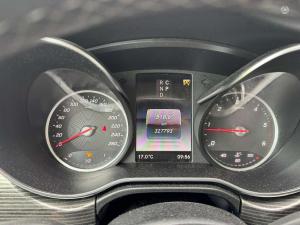 Black Mercedes-Benz Vito V220 2019 in Vilnius, with an engine capacity of 1.95 L and mileage of 327 thousand km for 28435 €, photo 15 on AUTOMOTO.COM.LV