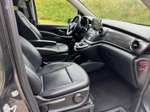 Black Mercedes-Benz Vito V220 2019 in Vilnius, with an engine capacity of 1.95 L and mileage of 327 thousand km for 28435 €, photo 17 on AUTOMOTO.COM.LV