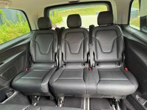 Black Mercedes-Benz Vito V220 2019 in Vilnius, with an engine capacity of 1.95 L and mileage of 327 thousand km for 28435 €, photo 24 on AUTOMOTO.COM.LV