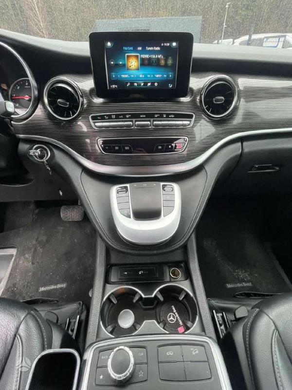 Melns Mercedes-Benz Vito V220 2021 Viļņa, ar dzinēja tilpumu 1.95 L un nobraukumu 276 tūkst. km par 47190 €, foto 11 vietnē AUTOMOTO.COM.LV