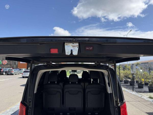 Черный Мерседес Vito V220 2023 в Варена, объемом двигателя 1.95 л и пробегом 71 тыс. км за 55000 €, фото 7 на AUTOMOTO.COM.LV