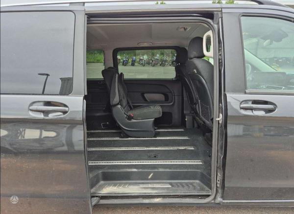 Melns Mercedes-Benz Vito V220 2024 Klaipėda, ar dzinēja tilpumu 1.95 L un nobraukumu 106 tūkst. km par 17900 €, foto 7 vietnē AUTOMOTO.COM.LV