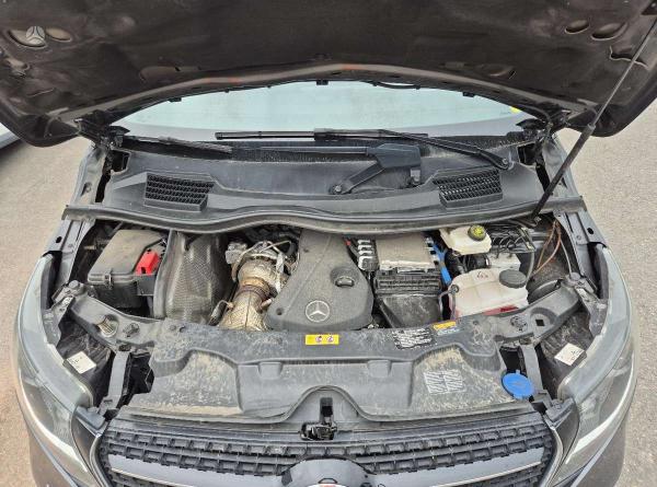 Melns Mercedes-Benz Vito V220 2024 Klaipėda, ar dzinēja tilpumu 1.95 L un nobraukumu 106 tūkst. km par 17900 €, foto 9 vietnē AUTOMOTO.COM.LV