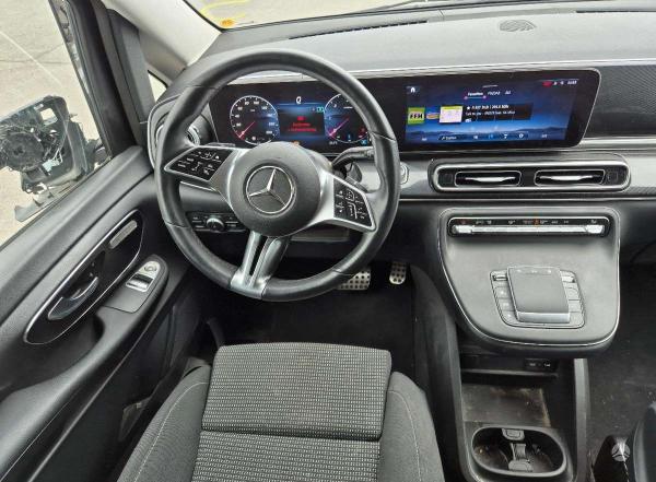 Melns Mercedes-Benz Vito V220 2024 Klaipėda, ar dzinēja tilpumu 1.95 L un nobraukumu 106 tūkst. km par 17900 €, foto 10 vietnē AUTOMOTO.COM.LV