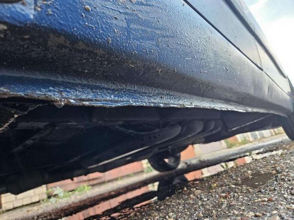 Zils Mercedes-Benz Vito V220 1999 Panevēža, ar dzinēja tilpumu 2.15 L un nobraukumu 280 tūkst. km par 5400 €, foto 6 vietnē AUTOMOTO.COM.LV