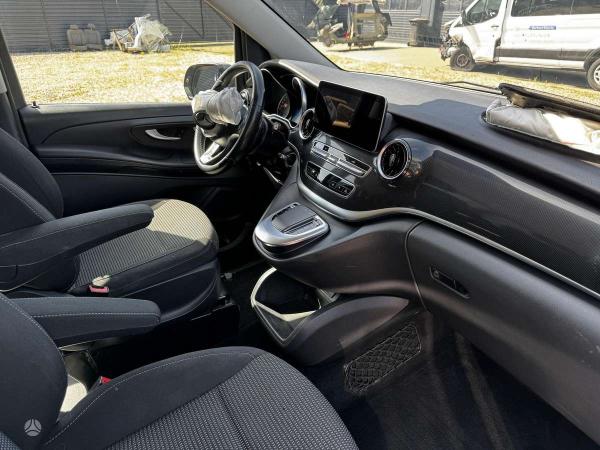 Pelēks Mercedes-Benz Vito V220 2022 Kauņa, ar dzinēja tilpumu 1.95 L un nobraukumu 137 tūkst. km par 23500 €, foto 8 vietnē AUTOMOTO.COM.LV