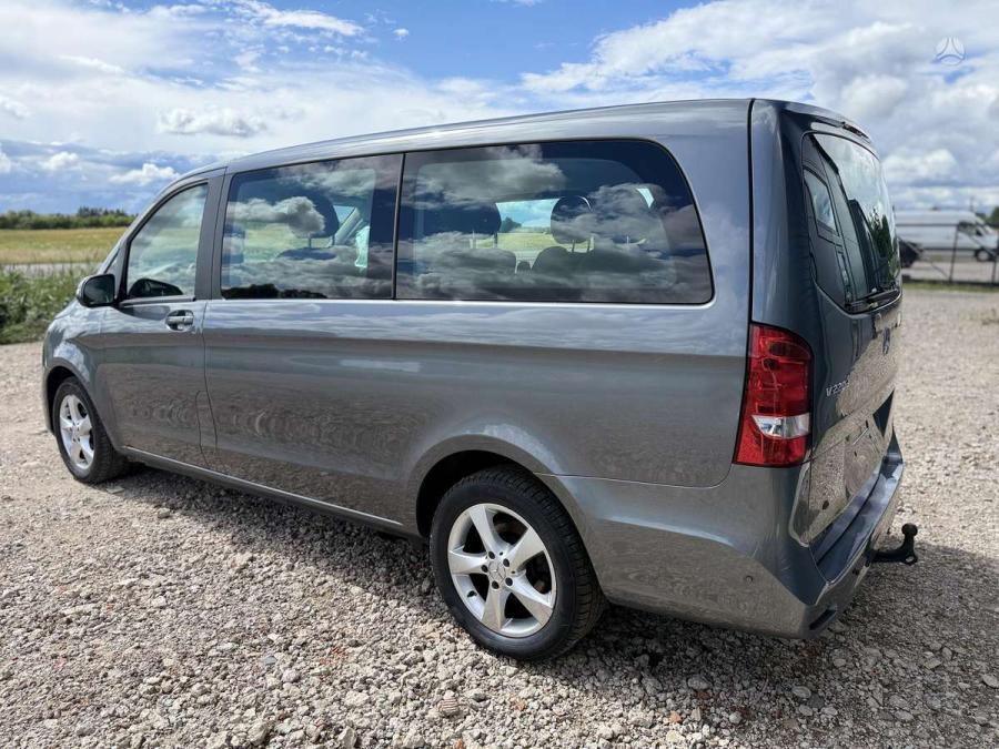 Grey Mercedes-Benz Vito V220 2022 in Kaunas, with an engine capacity of 1.95 L and mileage of 137 thousand km for 21800 €, photo 5 on AUTOMOTO.COM.LV