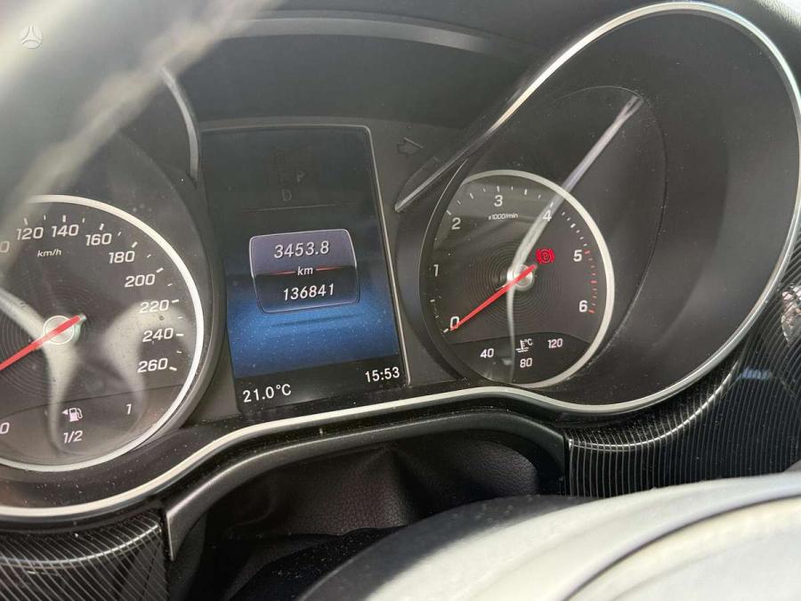 Grey Mercedes-Benz Vito V220 2022 in Kaunas, with an engine capacity of 1.95 L and mileage of 137 thousand km for 21800 €, photo 10 on AUTOMOTO.COM.LV