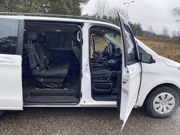 White Mercedes-Benz Vito V220 2015 in Vilnius, with an engine capacity of 2.14 L and mileage of 218 thousand km for 17400 €, photo 2 on AUTOMOTO.COM.LV